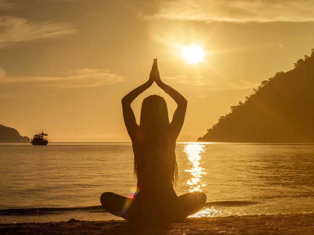 SEVEN KEY ATTITUDES OF MINDFULNESS - Dr. Gustavo Benejam PsyD